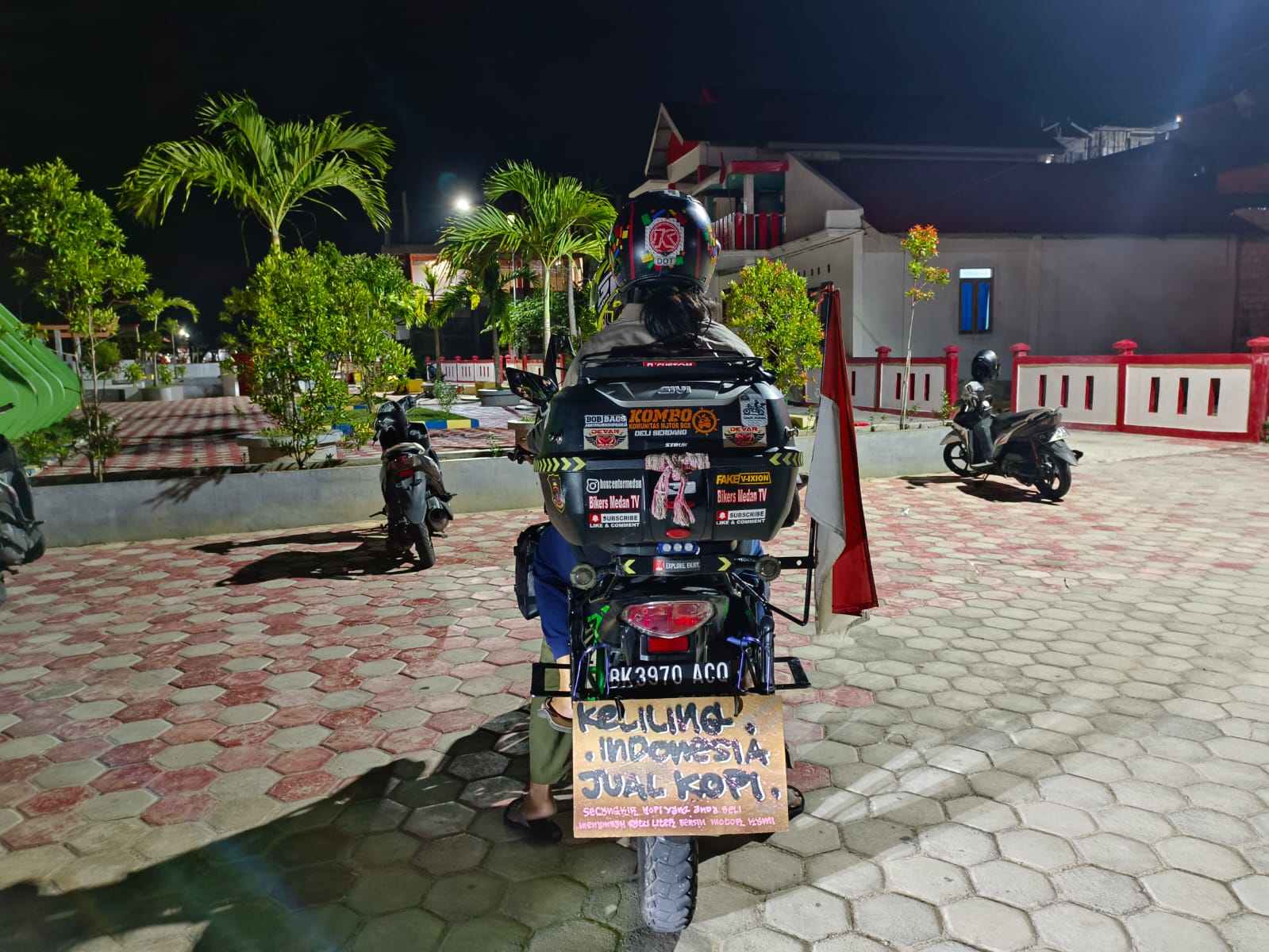 Senin Pagi Gerakan 10 Juta Bendera Merah - Putih Berkibar Di Kota Tual ...